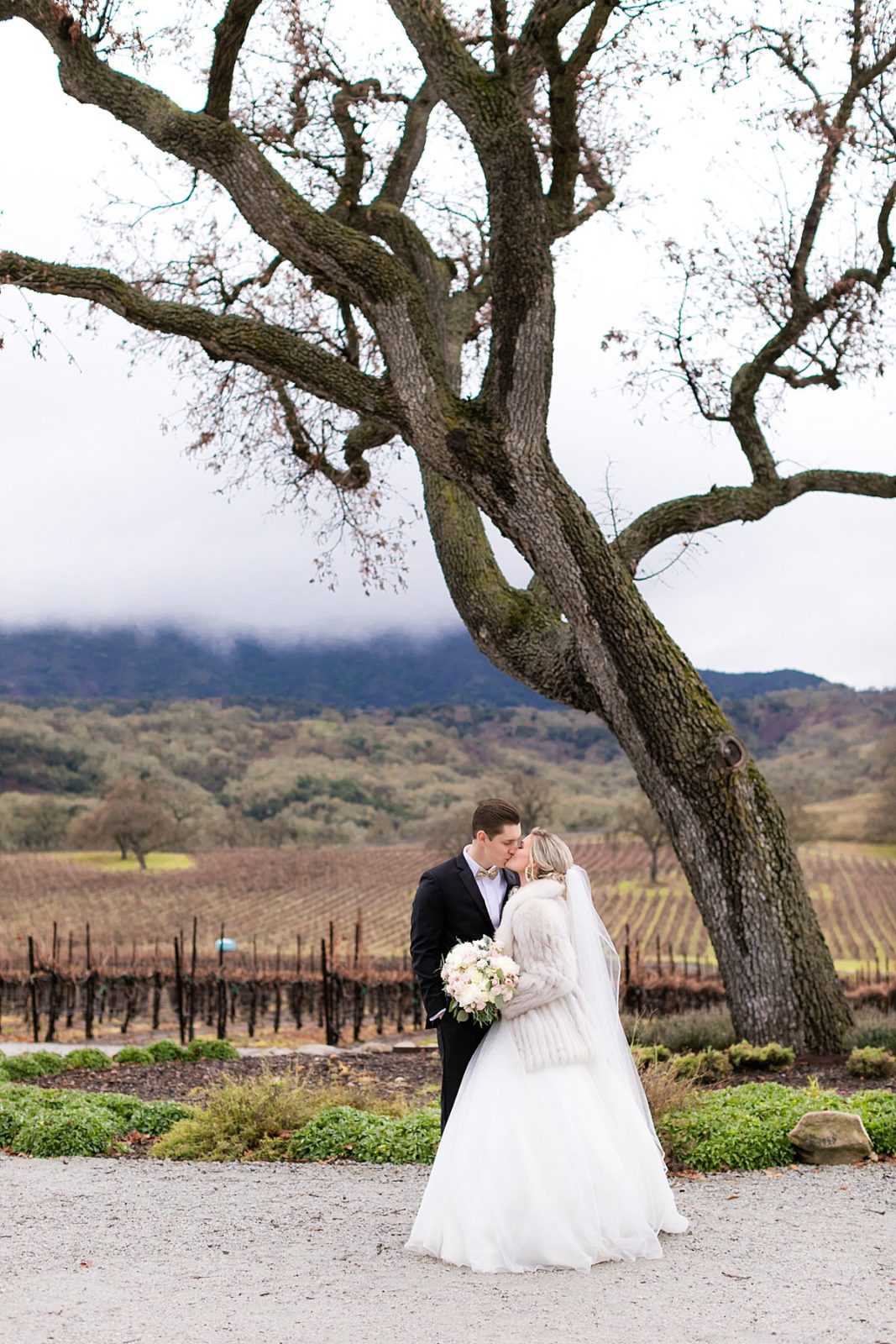 Rainy Oyster Ridge Wedding, Santa Margarita California | Lynsey and ...
